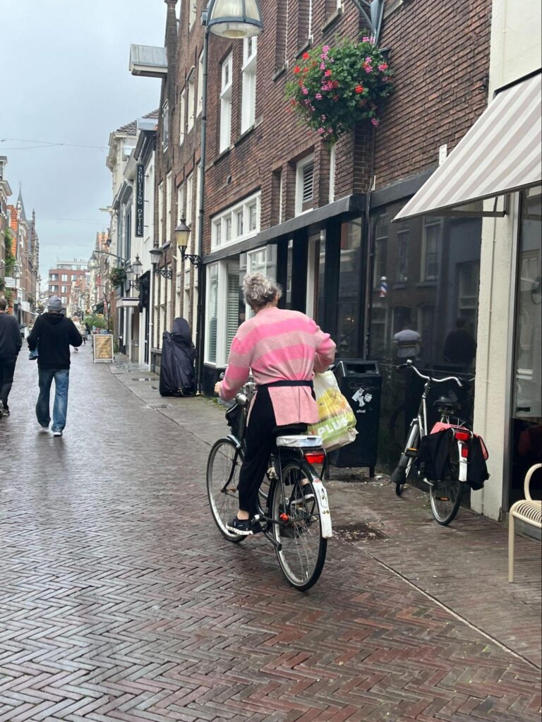 オランダは世界一の自転車大国？現地事情や文化、専用道路まで在住者が紹介 - Culturize